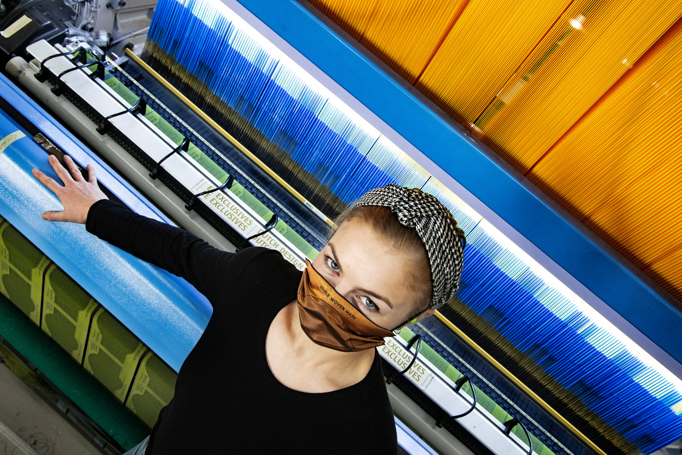 Mondkapjes als mode-item; ‘Je kunt er beter het beste van maken’ | Foto ...