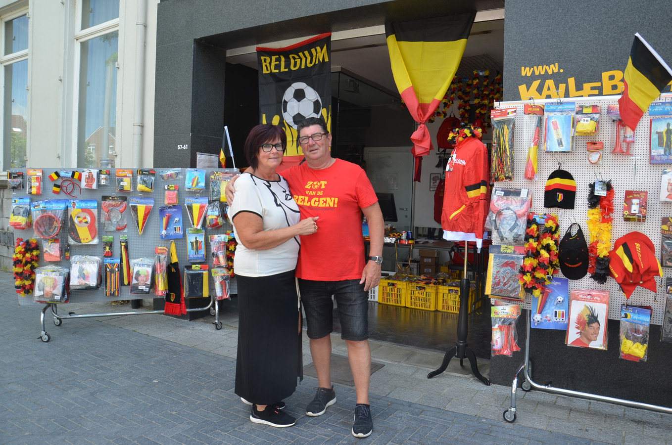 Carnavalswinkel Kalleballe herstart voorzichtig na negen maanden ...