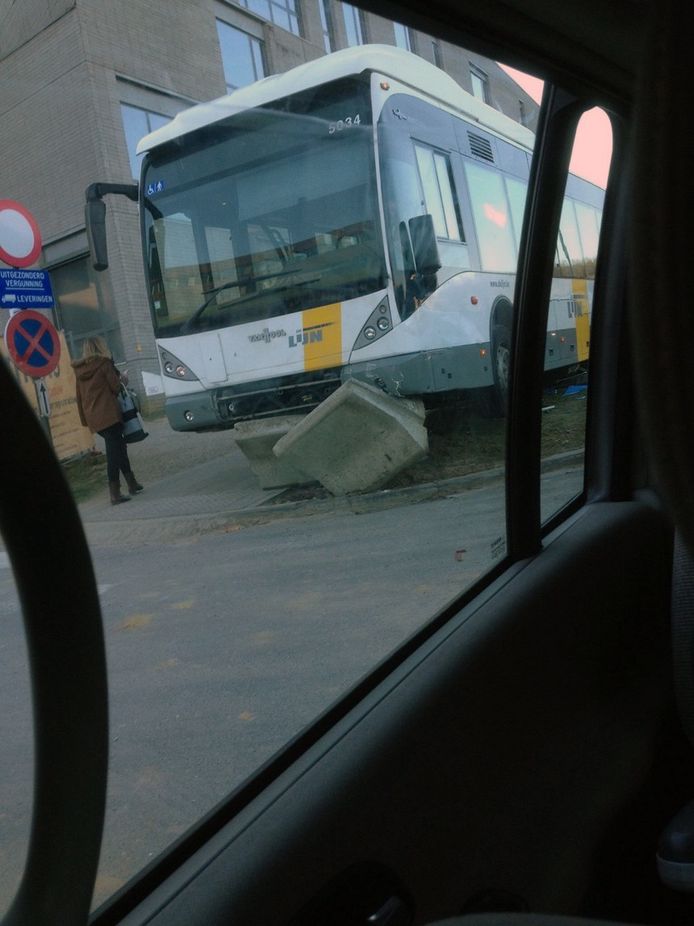 Oeps, handrem vergeten! | Leuven | hln.be