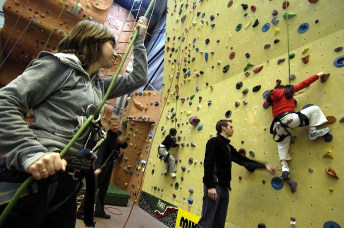 'Indoor klimmen: da's veiliger dan autorijden' | Roosendaal | bndestem.nl