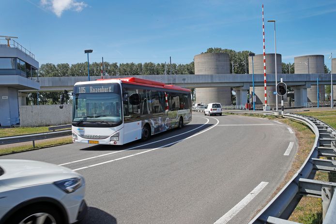 Afsluiting Hartelbrug heeft ook gevolgen voor busvervoer | Rotterdam ...