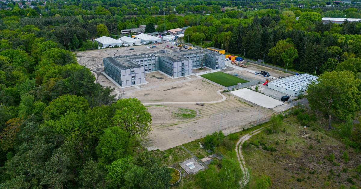 Soesterbergse partij eist garantie dat azc op Kamp van Zeist niet ...