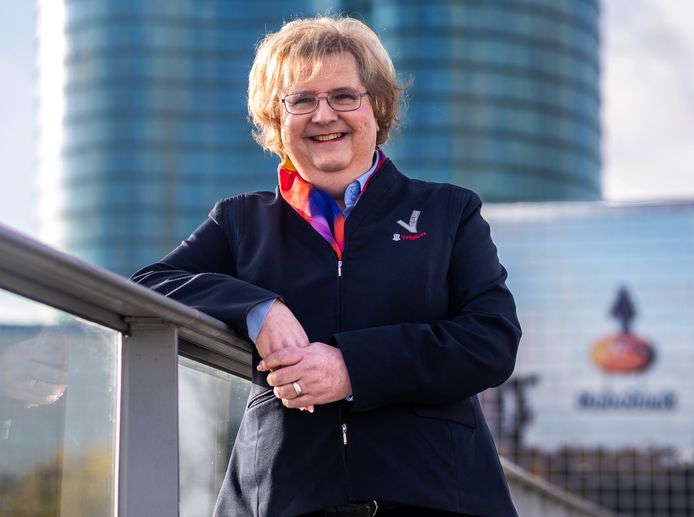 Negen jaar werkte Herman als beveiliger bij de Rabobank, nu doet ze dat ...