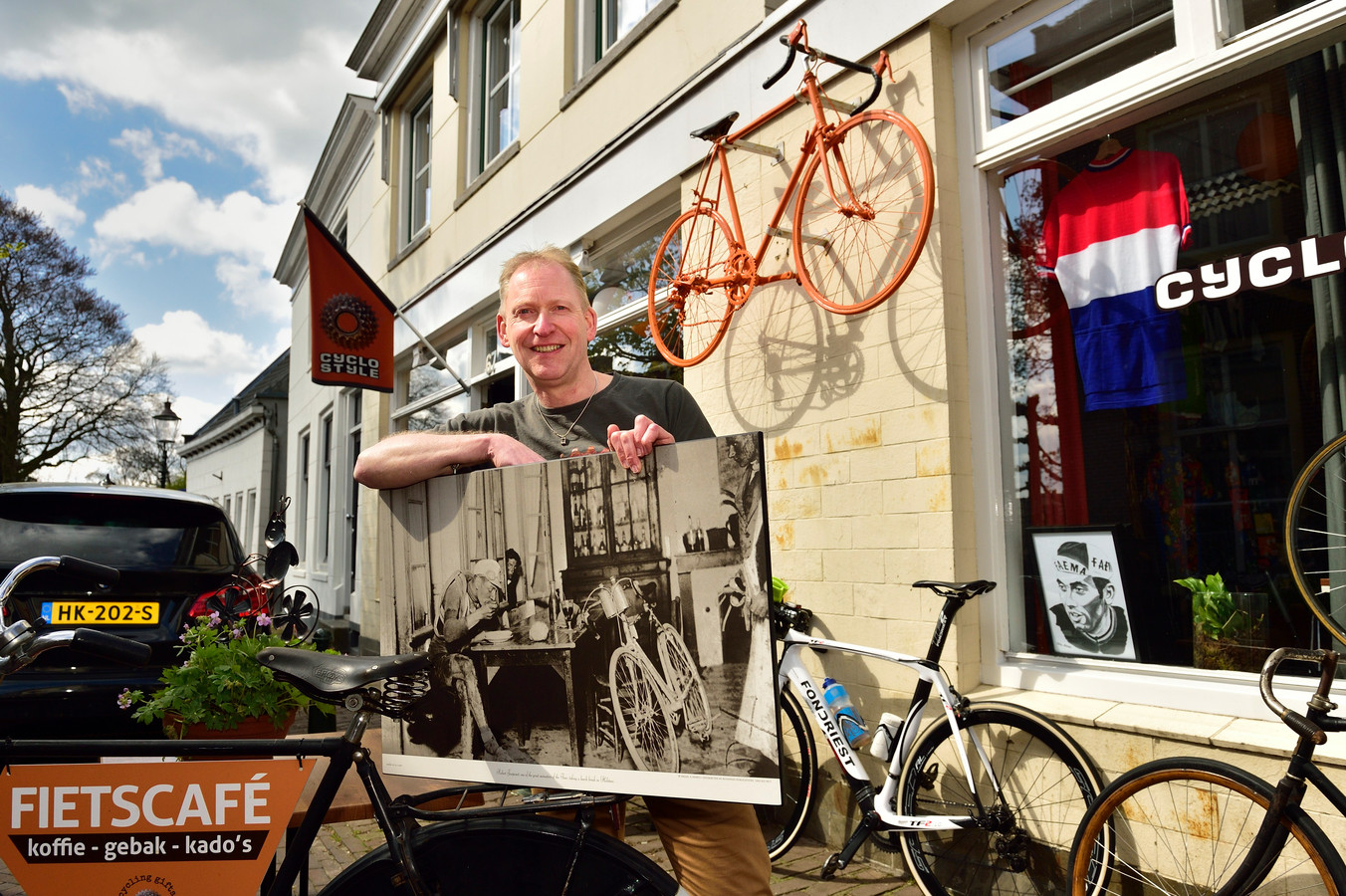 De oudste polderklassieker was één grote chaos | Foto | AD.nl