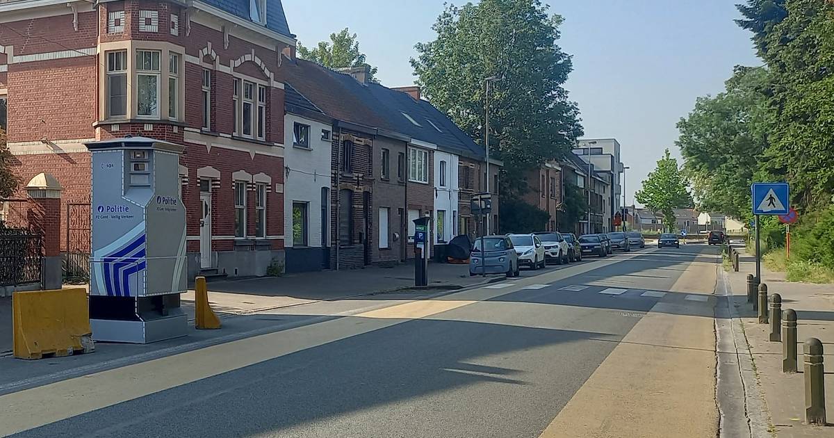 Superflitspaal houdt de wacht langs de Gestichtstraat in Zwijnaarde ...