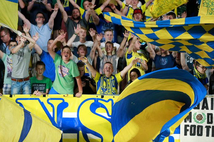 STVV-supporters nog niet naar uitwedstrijd ondanks versoepelingen: “Op ...