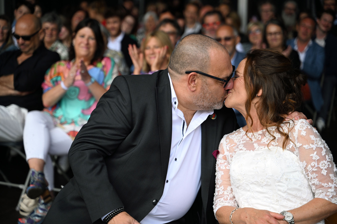 Erik De Rop (Café Bardot) belooft grote liefde Els Bielen eeuwige trouw ...