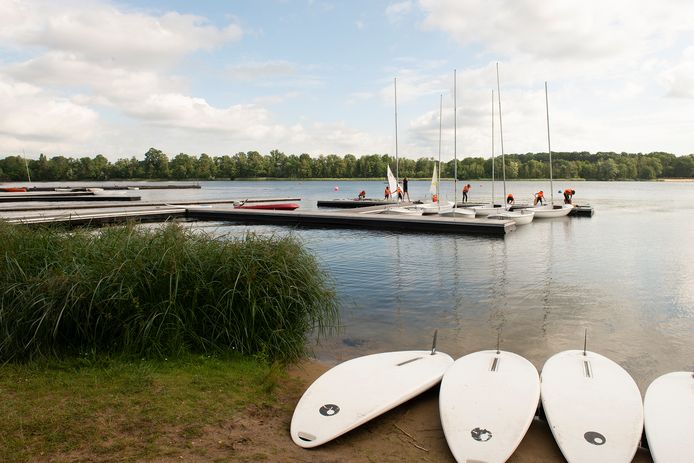 Hier shopt, eet en sport zanger Gene Thomas. “Niet de meest romantische ...