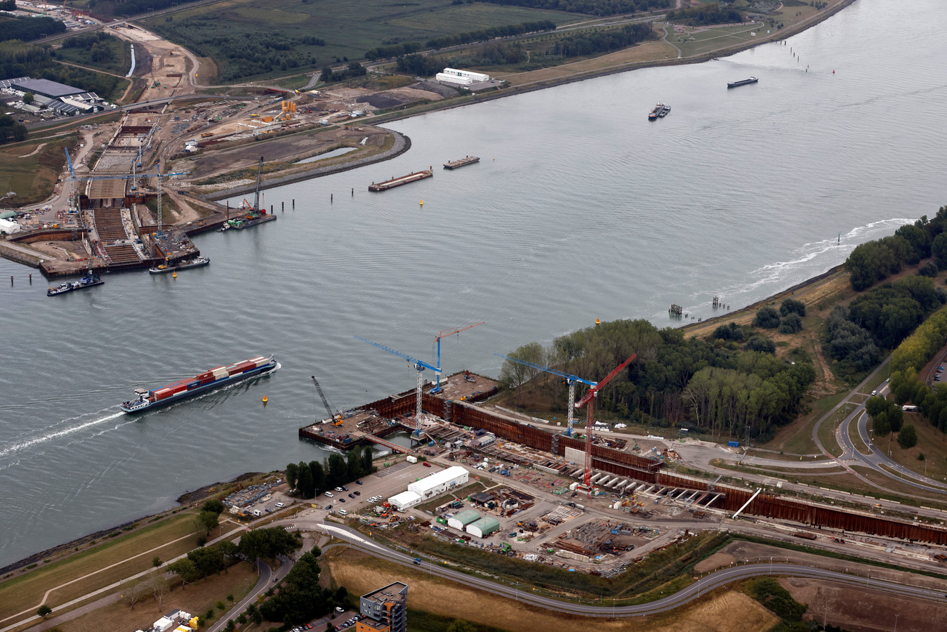 Megaklus verloopt volgens schema: tunneldeel ligt op z’n plek en kan ...