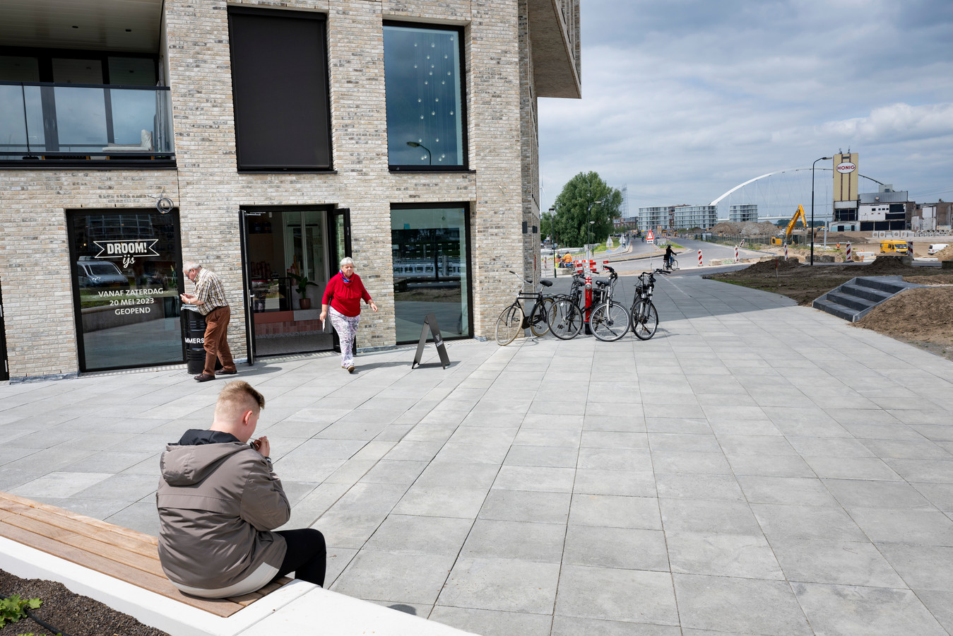 Nils (21) heeft ADHD, dankzij deze ijssalon kan hij z'n energie kwijt ...