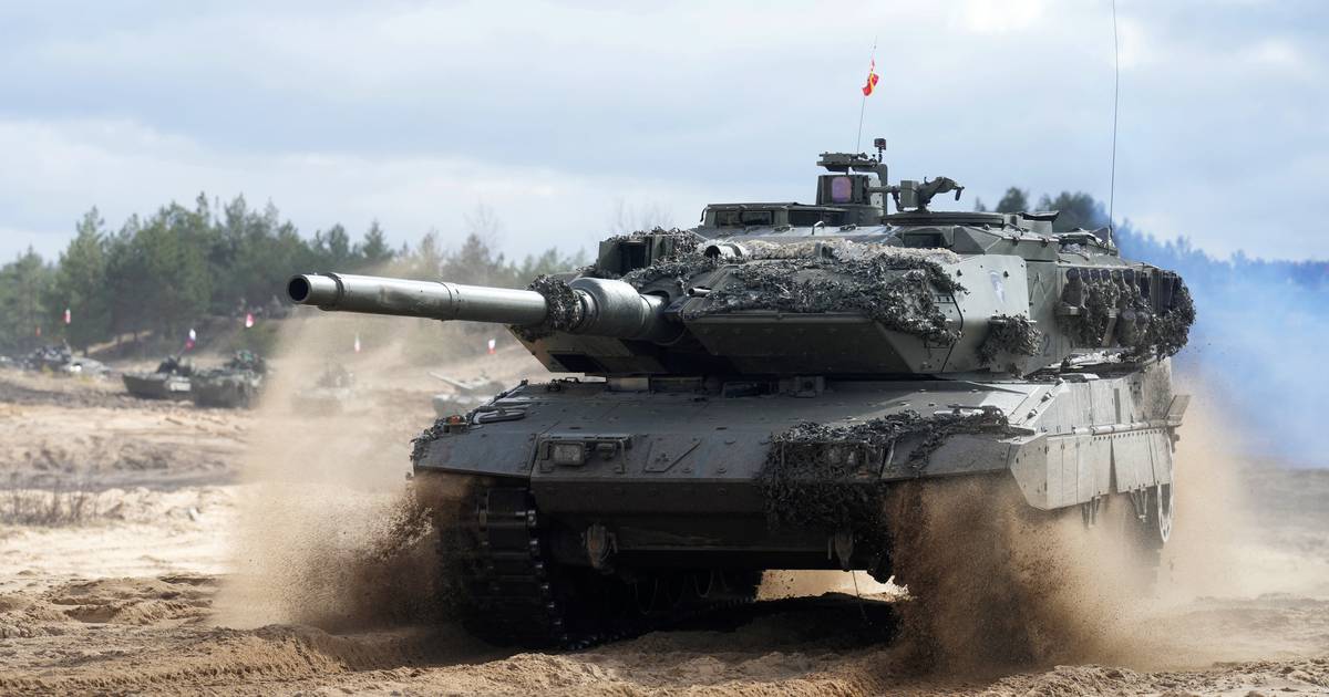 Netherlands and Denmark Help Ukraine with Leopard 2A4 Tanks, Ukrainian ...