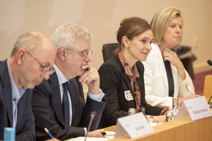 Affaire bpost: la hiérarchie actuelle se veut transparente, les députés ...