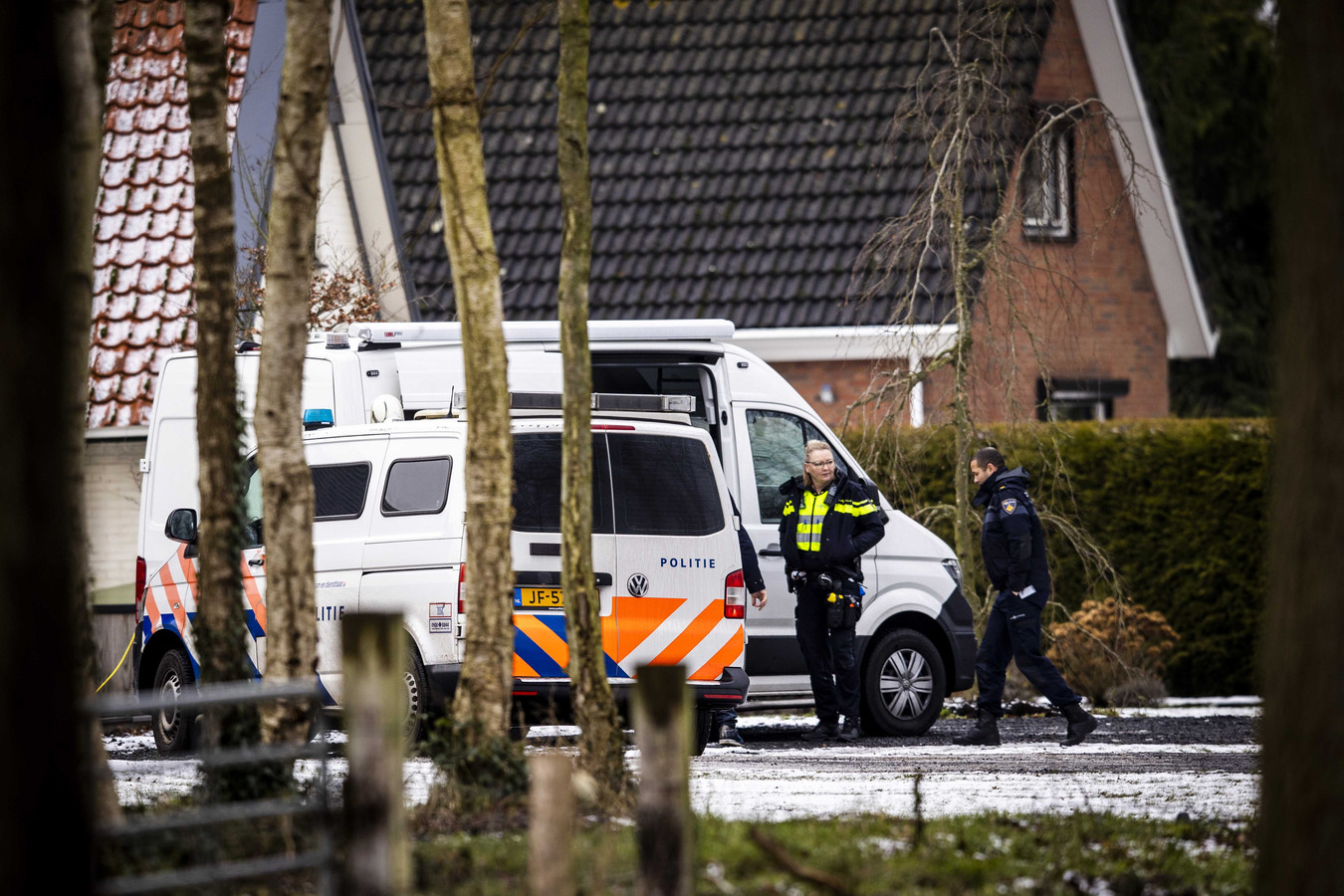 Ruzie over verkoop woning eindigt in drama: kopers (38 en 44) doodgeschoten, verdachte (50 ...