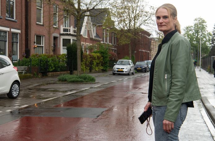 Bierblikjes stapelen zich op in huis, tot Sjoukje langs komt | Enschede ...