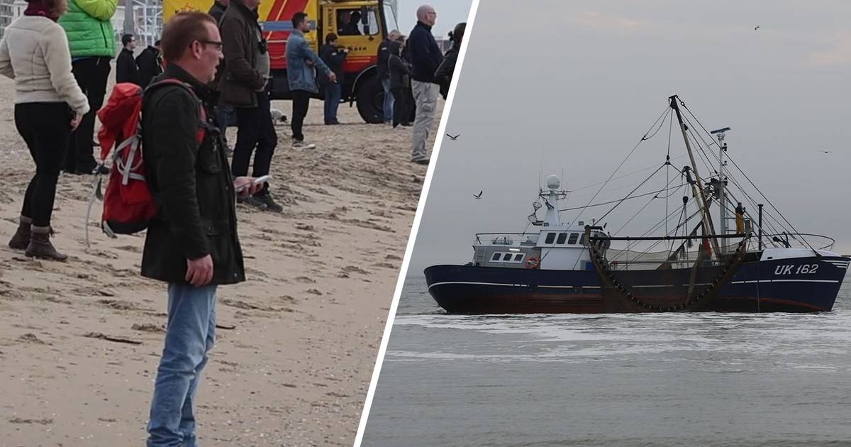 Urker kotter van Jan (48) ligt plots vast voor kust van Scheveningen ...