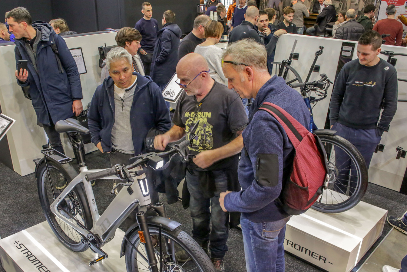 Velofollies is vandaag meteen goed afgetrapt, organisatie mikt op 40. ... Velofollies is vandaag meteen goed afgetrapt, organisatie mikt op 40. ...