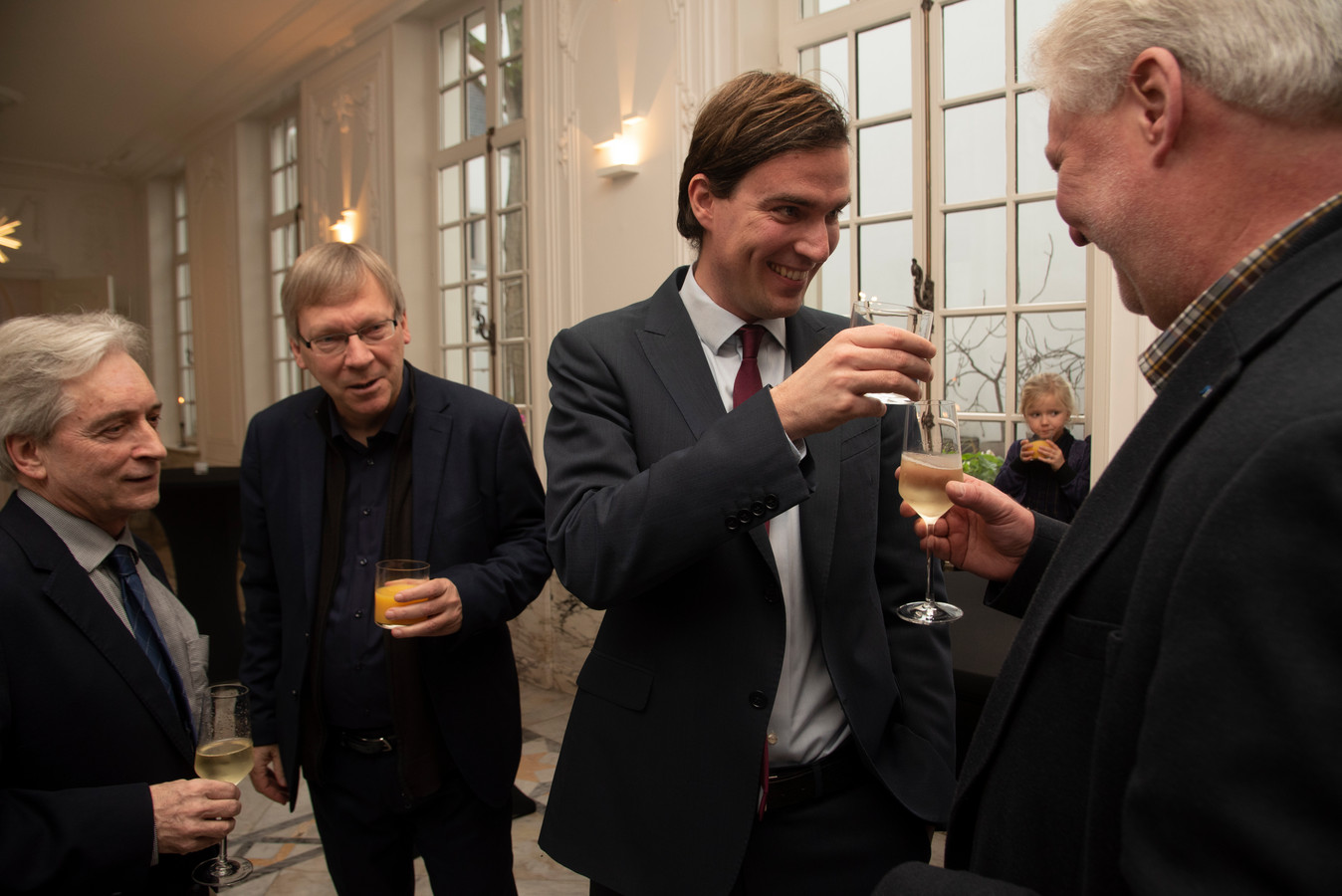 Mathias De Clercq legt eed af: “Ik zal me met elke vezel zes jaar lang ...