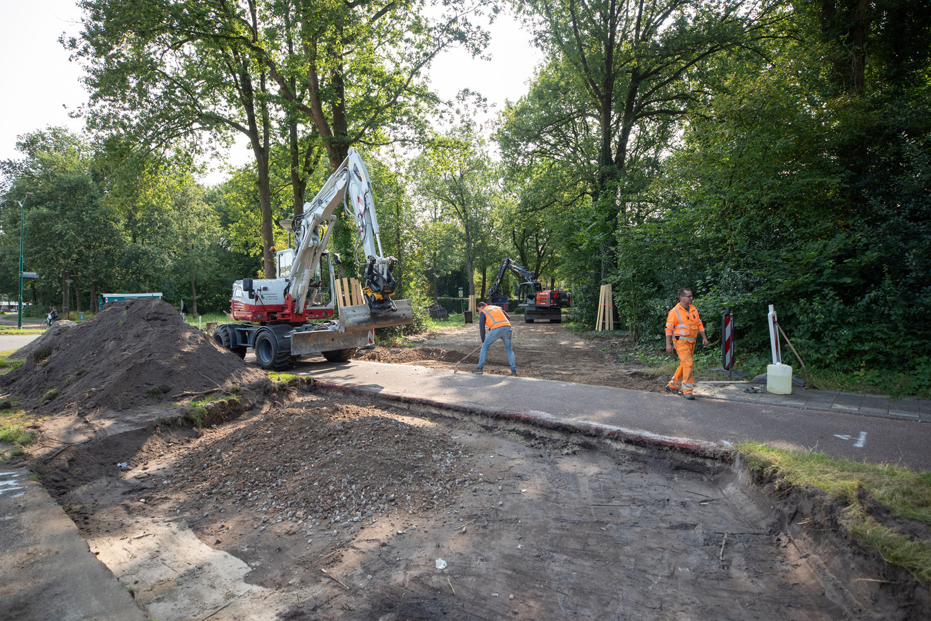 Piepende banden bij grote knip in Koningsweg in Soest: tot het nieuwe jaar stuit auto op ...