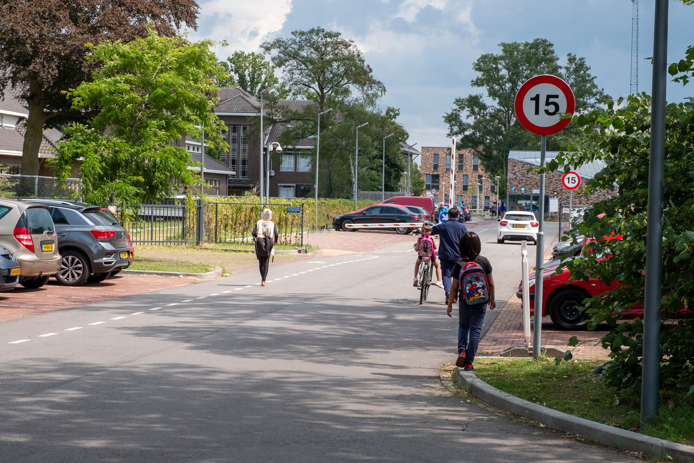 ‘Nee’ tegen extra opvang vluchtelingen bij azc Grave: Volgens Land van ...