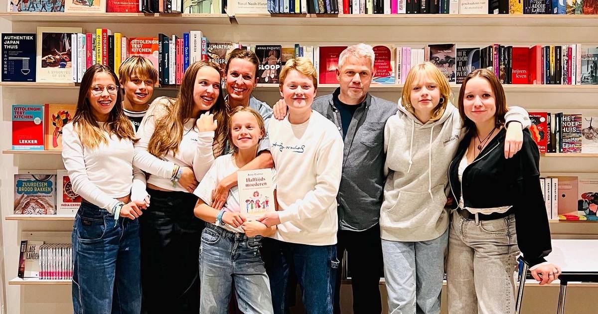 ‘Mama van vijf’ Anne Cornut zet haar eerste ‘boekbaby’ op de wereld ...