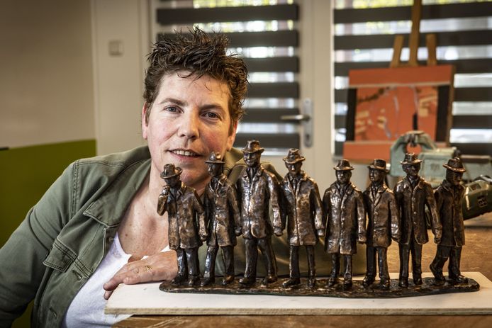 Losserse kunstenares Mathilde Damhuis geeft Poaskearls een gezicht ...