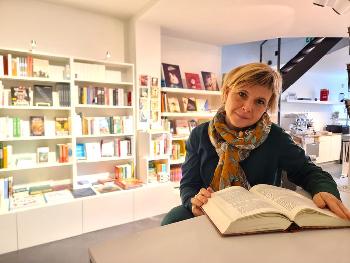 Katrien (45) kiest voor carrièrewending en opent boekenwinkel: “We ...
