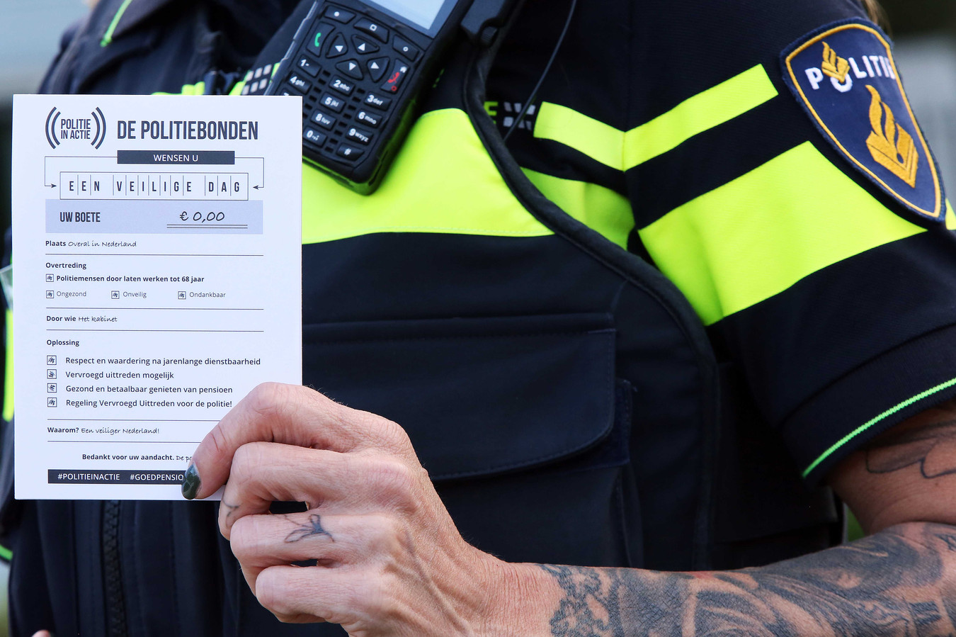 Politie schrijft 6000 minder boetes uit, vanaf nu ook niet meer voor ... Politie schrijft 6000 minder boetes uit, vanaf nu ook niet meer voor ...