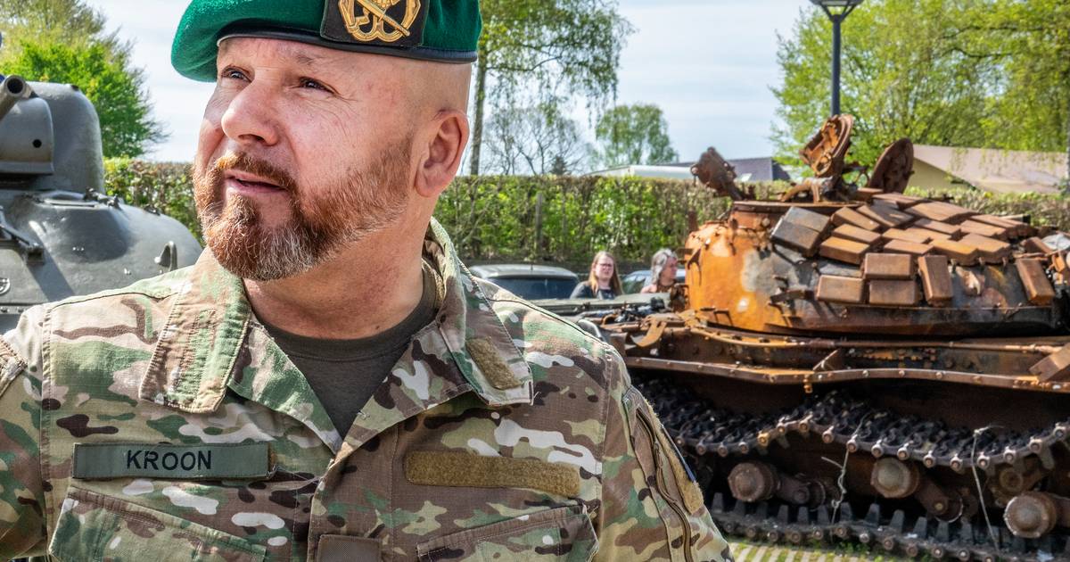 Marco Kroon maakt Mariniersmuseum ‘heel blij’ met schenking van ...