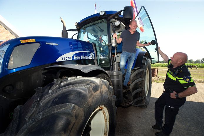 ‘Onze mond wordt gesnoerd’: zo protesteerde boer Rutger met vele ...
