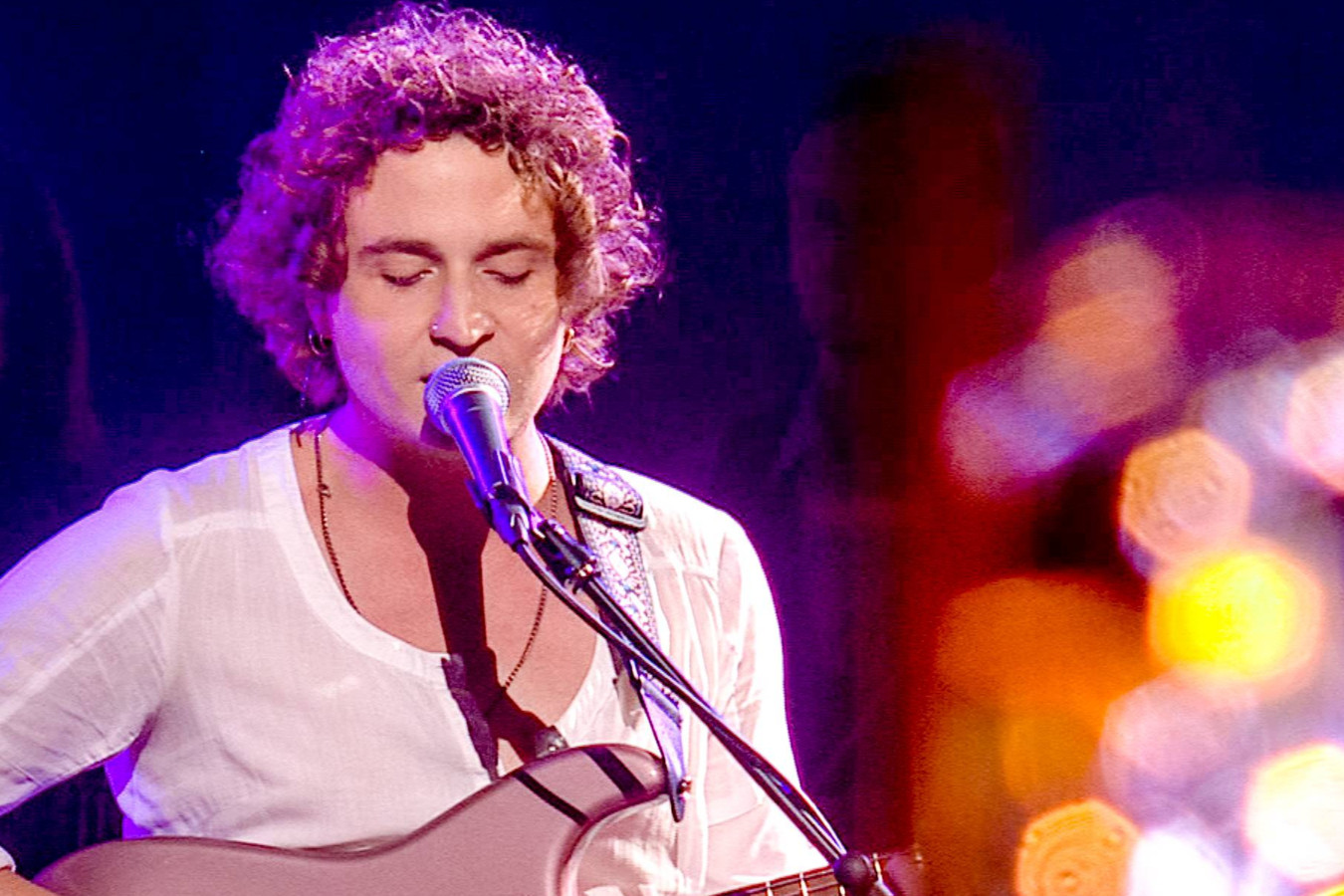 'Portland'-zanger Jente Pironet moet festivalzomer vroegtijdig beëindigen wegens hersenletsels ...