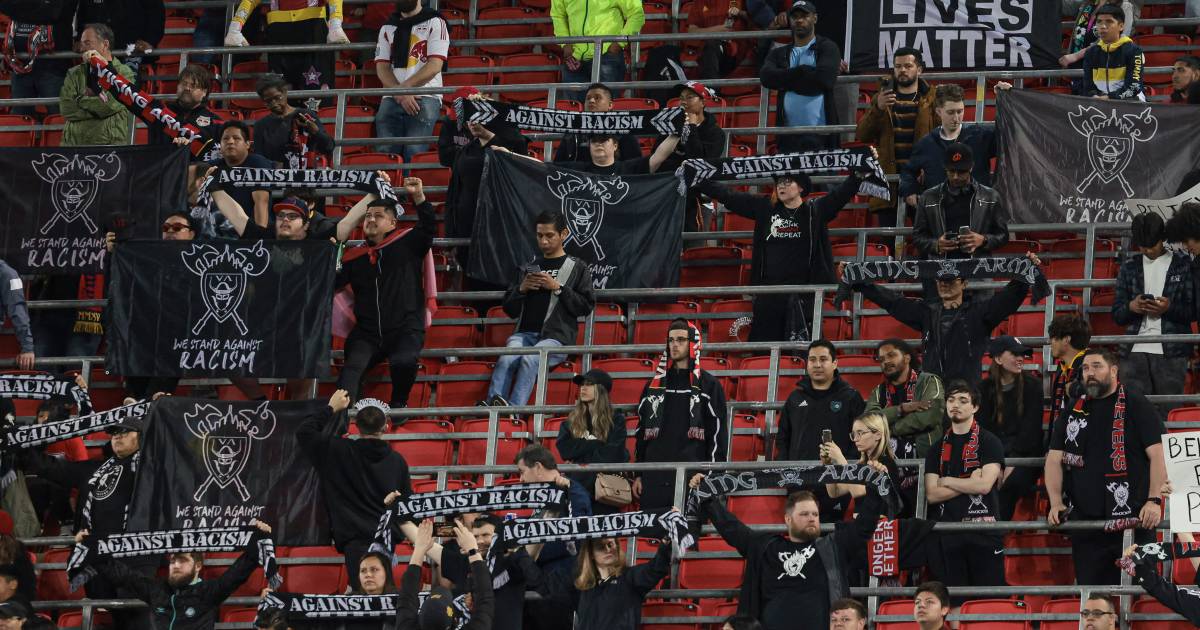 Fans New York Red Bulls eisen na racisme-rel ‘gepaste straf’ voor Dante ...