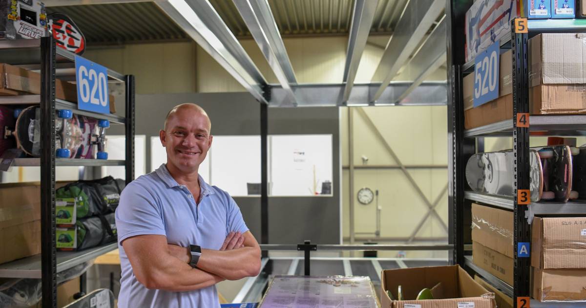 Webshopgigant TOM groeit uit zijn dak in Bladel met miljoen artikelen ...