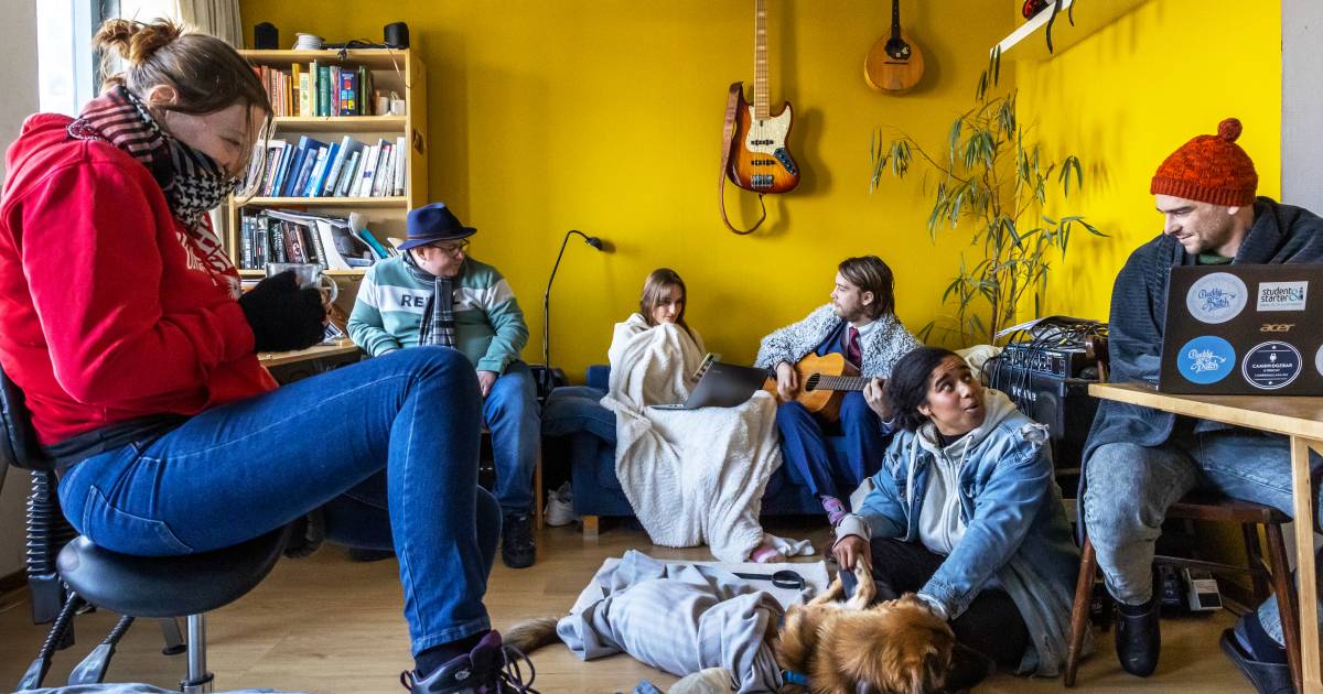Wéér zitten Utrechtse studenten al dagen in de kou en de huur gaat óók ...