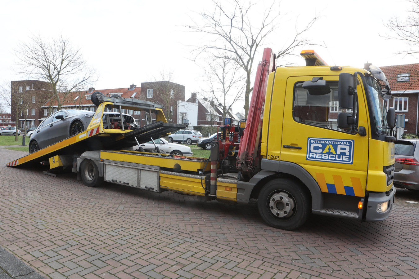 Dieven hebben het op Mercedes-sturen gemunt in Rosmalen: ‘Ik bleek de ... Dieven hebben het op Mercedes-sturen gemunt in Rosmalen: ‘Ik bleek de ...