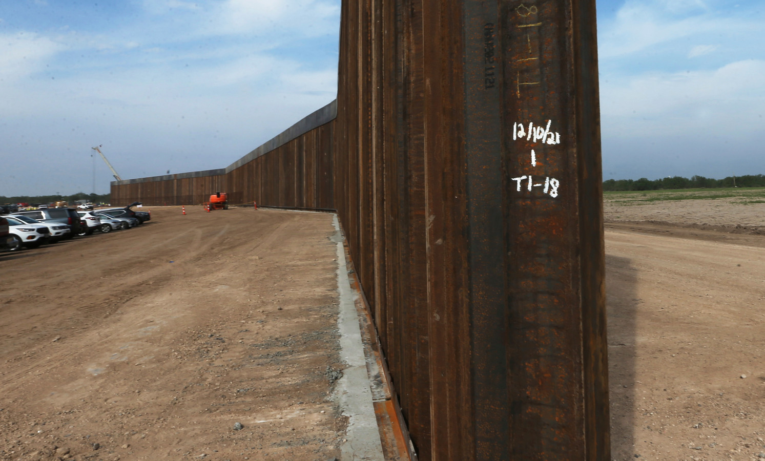 Gouverneur: Texas bouwt eigen muur aan grens met Mexico | Foto | hln.be