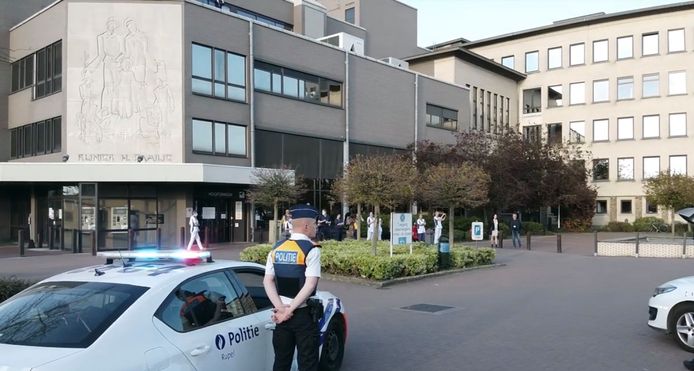 Emotioneel eerbetoon van politiezone Rupel aan zorgverleners van AZ ...