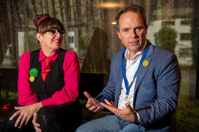 Na crisis door snoeihard rapport was Apeldoornse scholenkoepel in rep ...