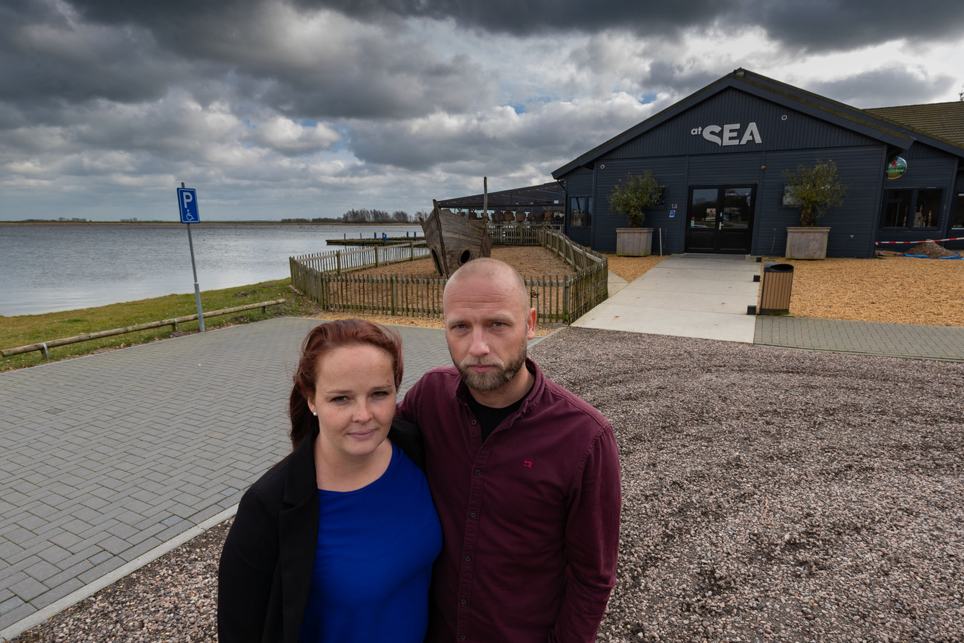 ‘Natte voeten’ dreigt voor jong ondernemersduo door dijkverhoging ...