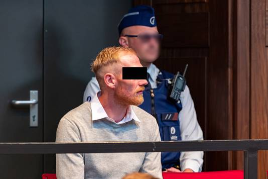 ASSISEN BRUGGE: Jurylid gewraakt na vraag over Romuald Verburgh op ...