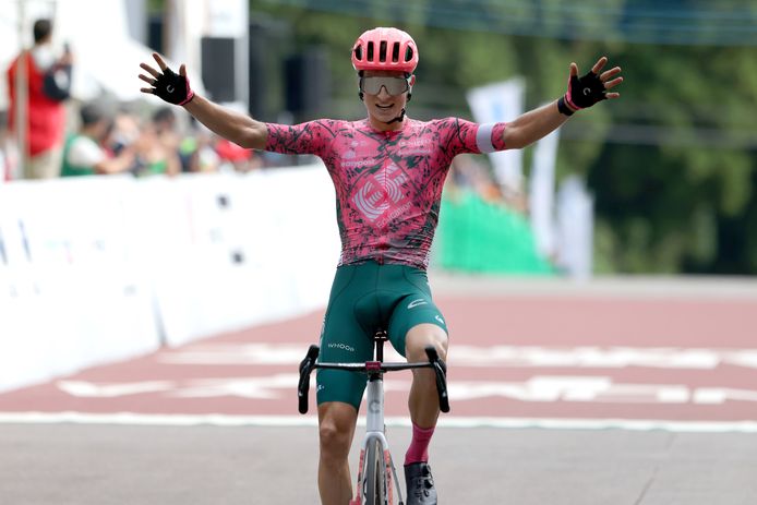 Na drie jaar heeft Bauke Mollema een opvolger: Neilson Powless wint in ...