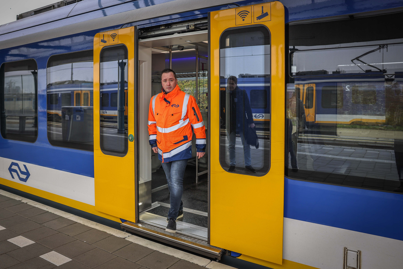 Arwin lost al uw problemen op de stations Goes, Middelburg en ...