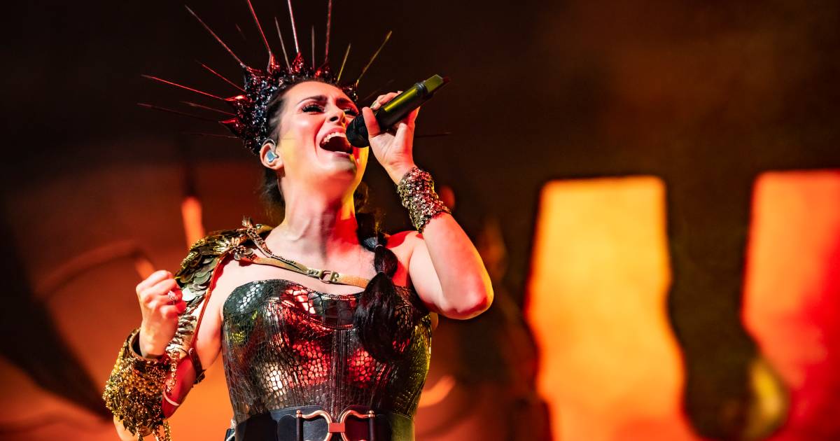 Hoe gaat het nog met Within Temptation-zangeres Sharon den Adel? “Ik ...
