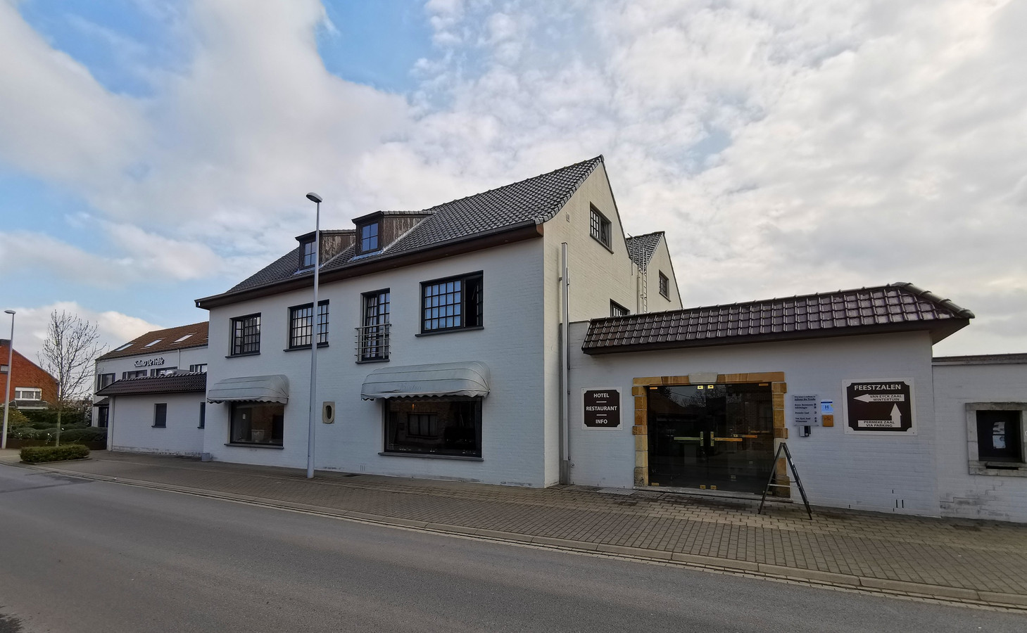 RESTOTIP. De Vrede in Ichtegem: “De bekende feestzaal kan ons ook volop ...