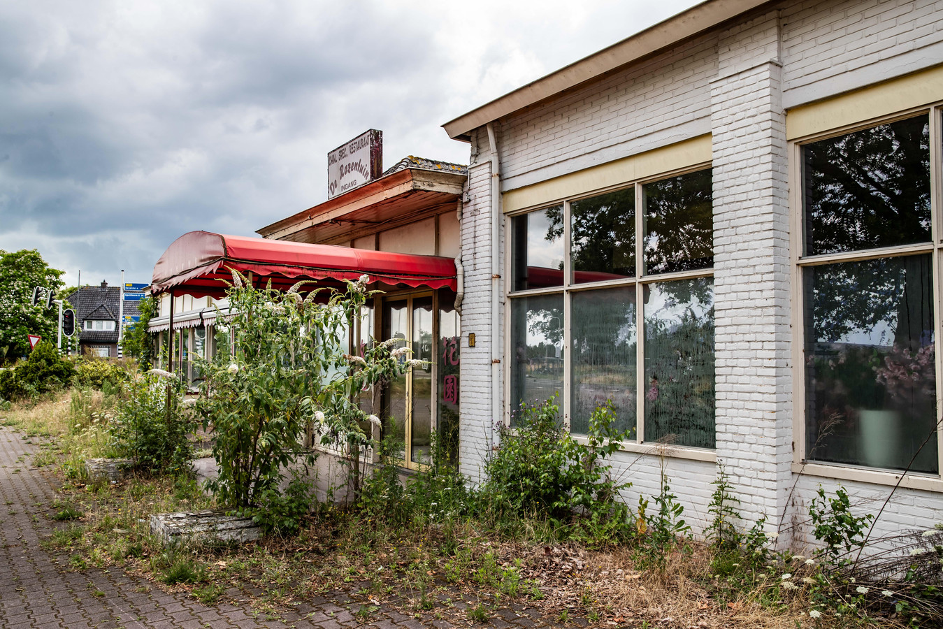 ‘Restaurant gesloten’ hangt al jaren op de deur van deze zaak in Epse ...