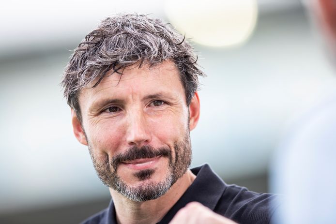 Mark van Bommel nadert akkoord met Antwerp, Genk haakt af | Transfernieuws Royal Antwerp FC | hln.be