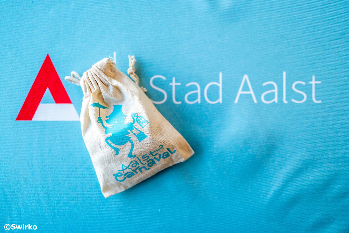 Heleboel nieuwe carnavalsgadgets in toeristisch infokantoor: “Dit mag ... Heleboel nieuwe carnavalsgadgets in toeristisch infokantoor: “Dit mag ...