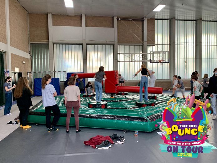 Big Bounce strijkt neer in Koninklijk Lyceum: “Kinderen gaan volledig ...