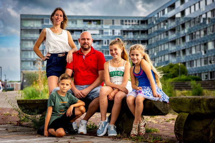 Gezin zegt vertrouwd leven vaarwel voor wereldreis: ‘Moesten wel onze ...