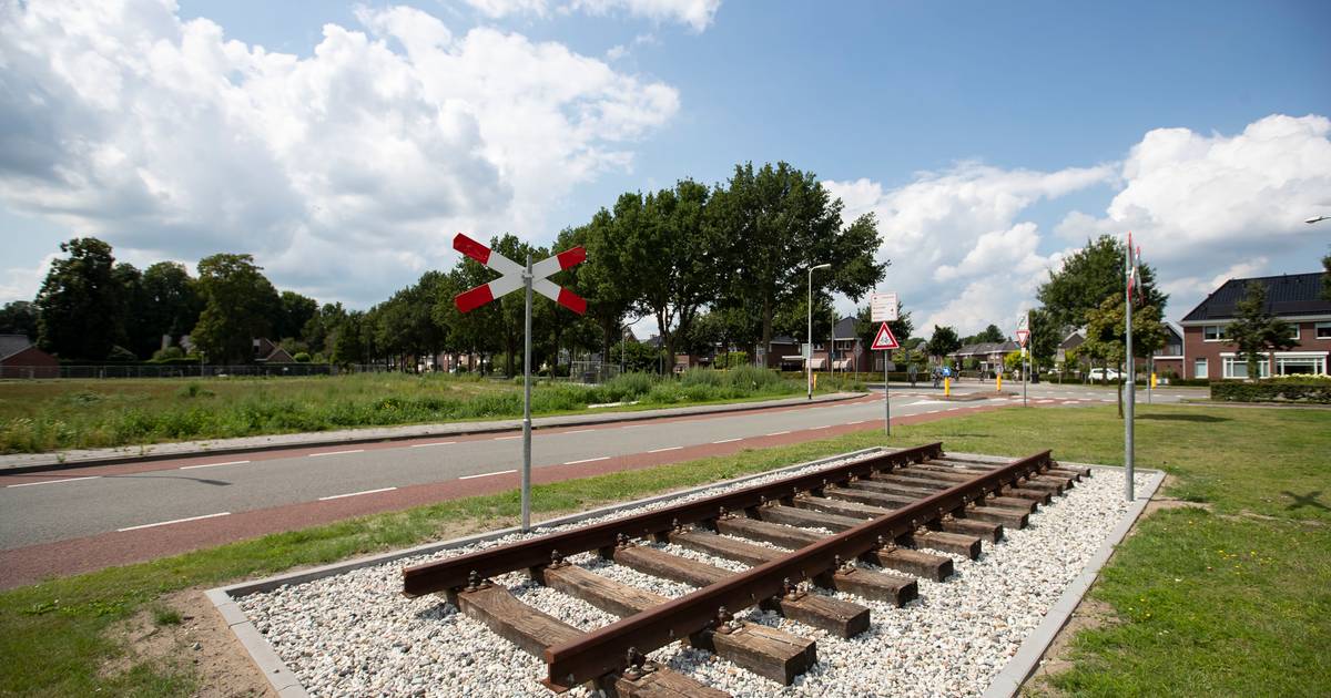 Hoe zit dat? Ineens ligt er een nieuw treinspoor in Rijssen (waar geen ...