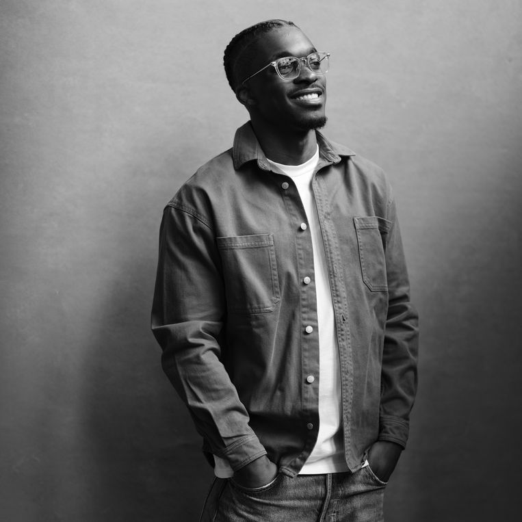 Presentator Défano Holwijn: ‘Als ik mijn werk kon doen én anoniem mocht ...